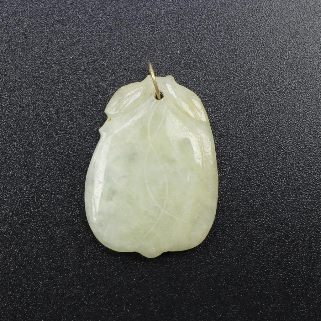 Carved Jadeite Jade With 10kt Ring Bail | Property Room