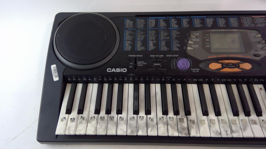 Casio 100 Song Bank Keyboard | Property Room