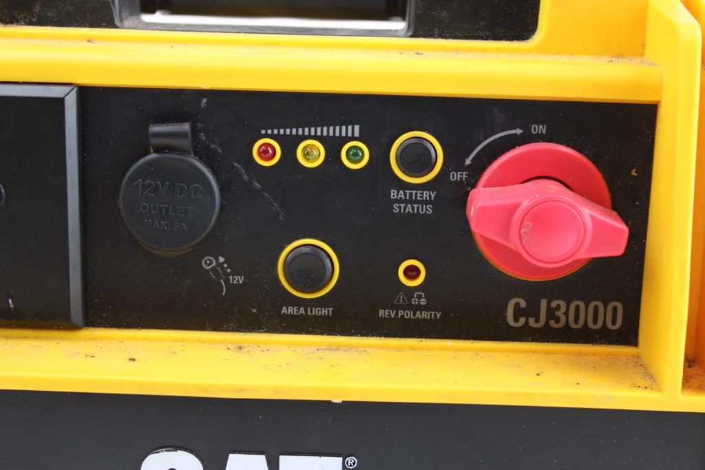 Cat 1000-amp Pro Portable Jump Starter | Property Room
