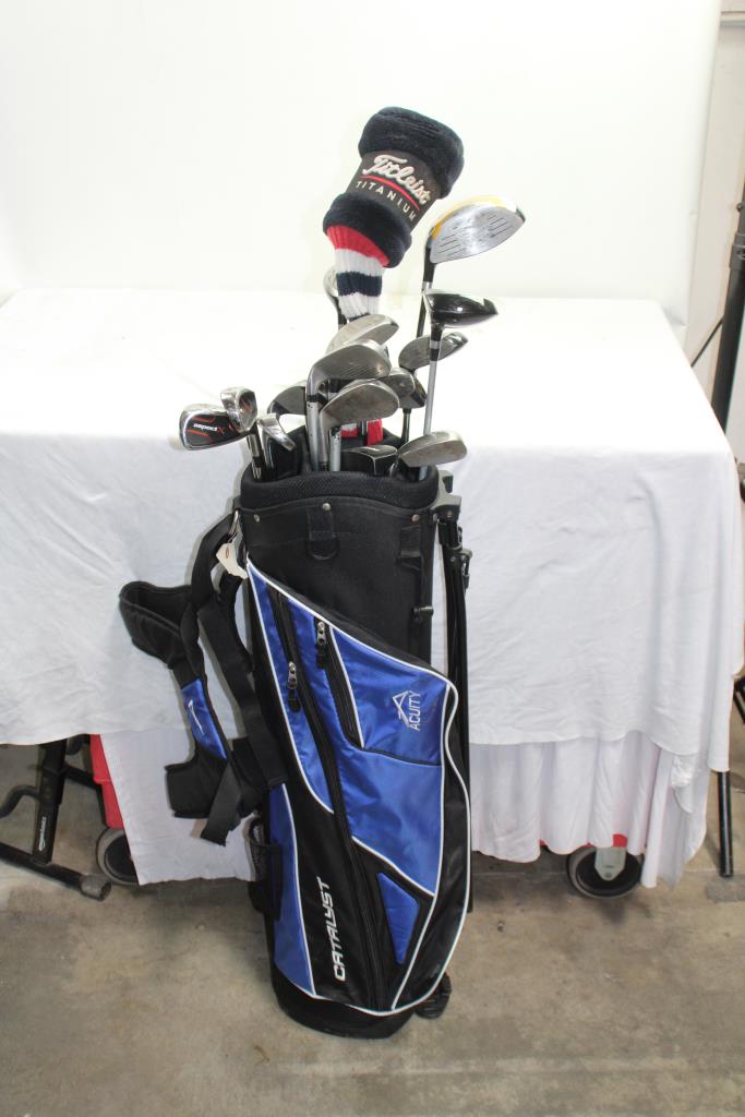 Catalyst Bag With Clubs, 16 Pieces | Property Room