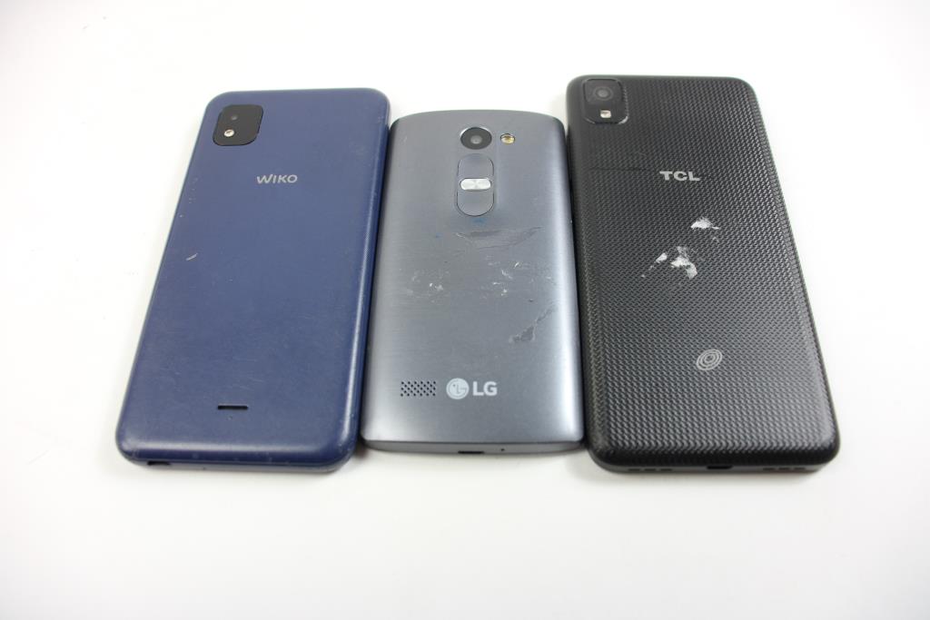 Cell Phone Lot, 5 Pieces | Property Room