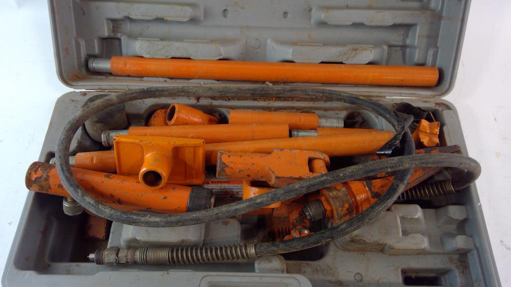 Central Hydraulics Portable Puller-4 Ton | Property Room