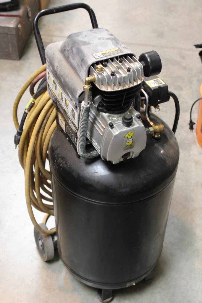 Central Pneumatic 21 Gallon Air Compressor