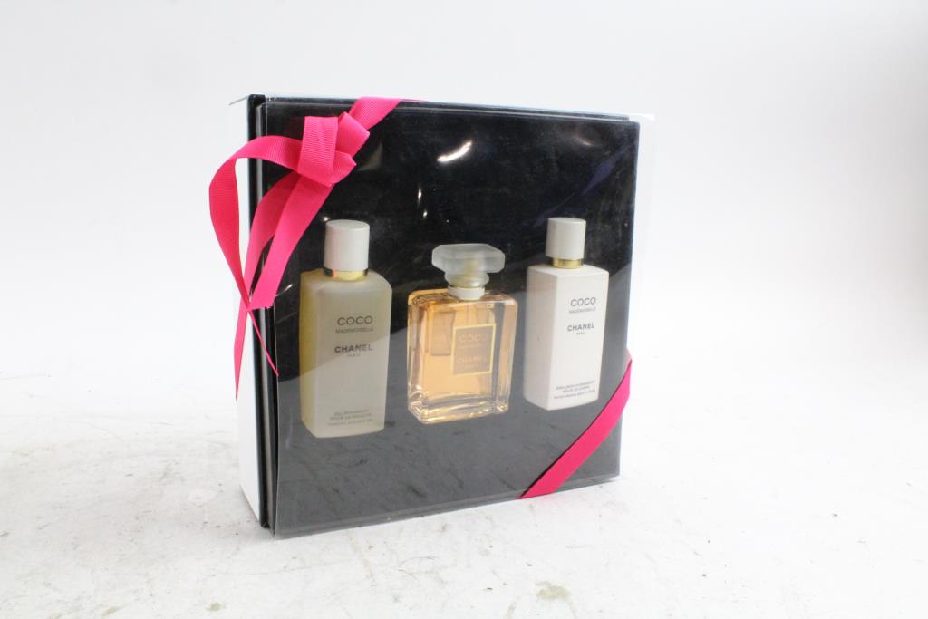 Chanel Coco Gift Set | Property Room