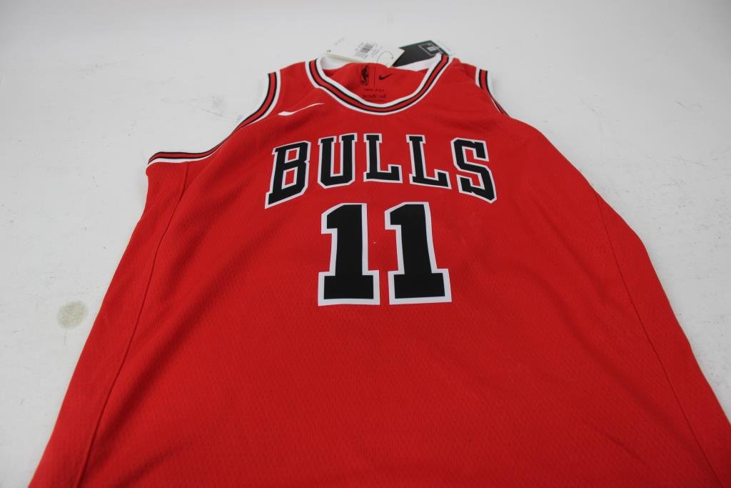 Chicago Bulls Demar Derozen 11 Red Jersey | Property Room