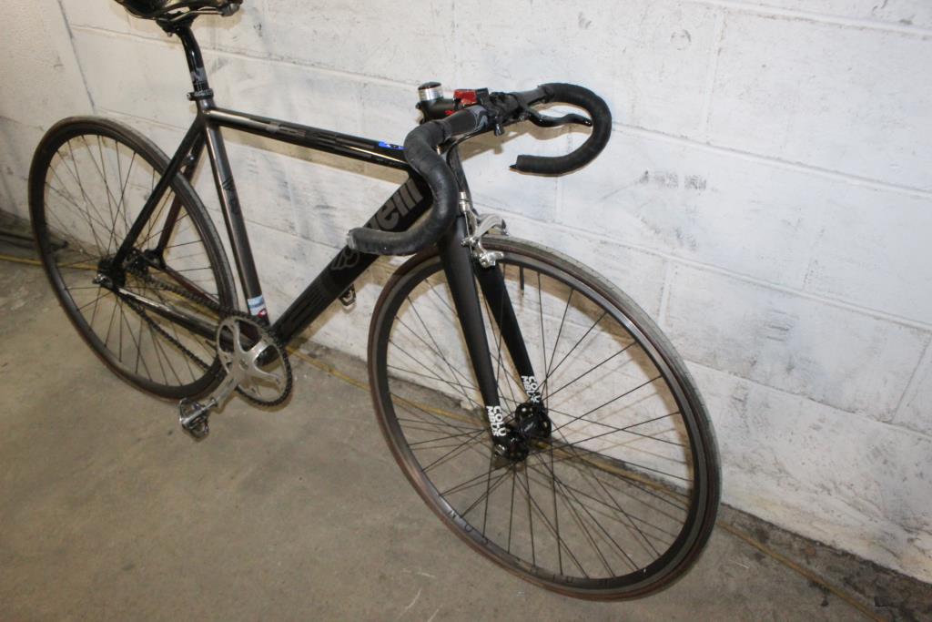 Cinelli Mash Single Speed Road Bike | Property Room