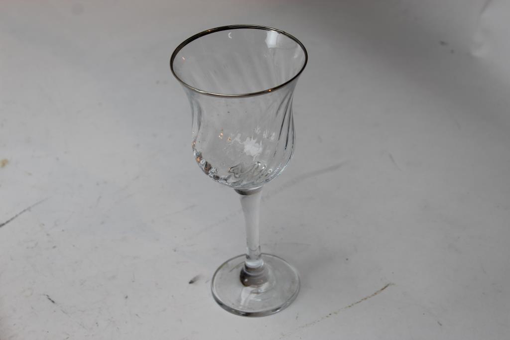 Circleware Maxim Platinum Wine Glasses 6 Pieces | Property Room