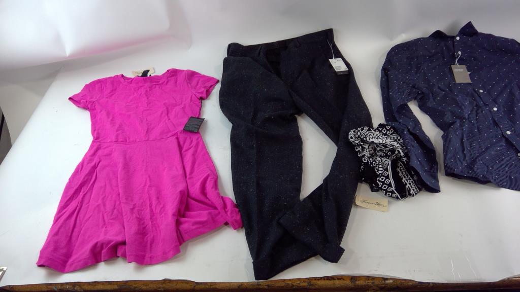 Clothing Lot, 3+ Pieces | Property Room