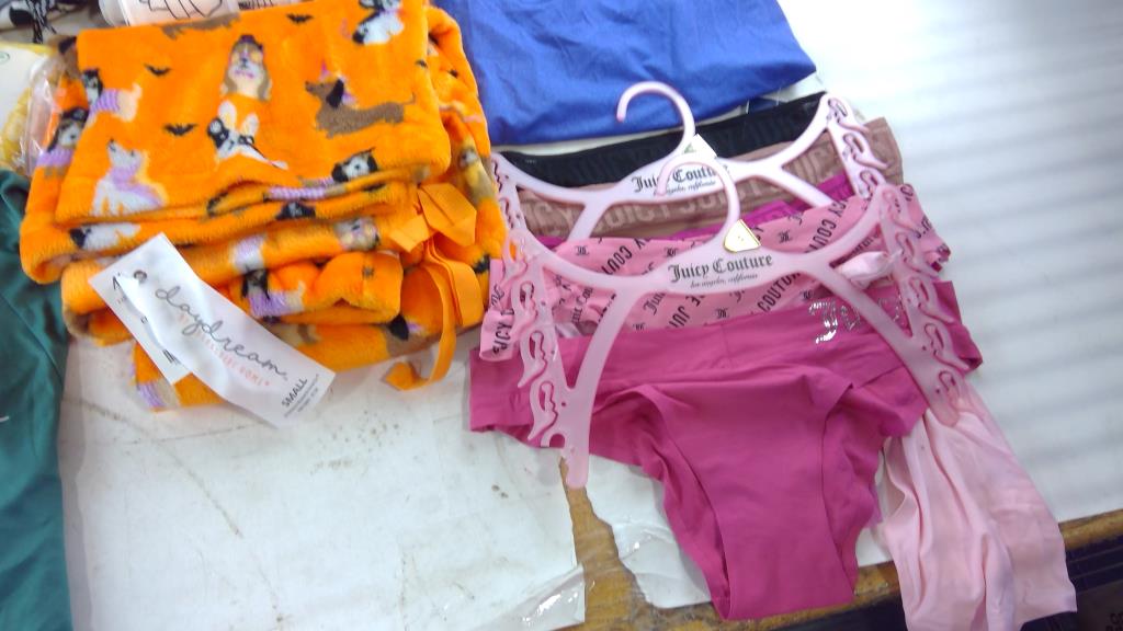 Clothing Lot, 5+ Pieces | Property Room