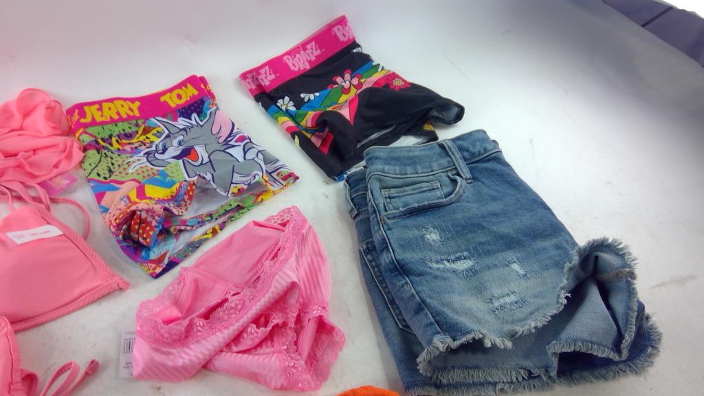 Clothing Lot, 5+ Pieces | Property Room