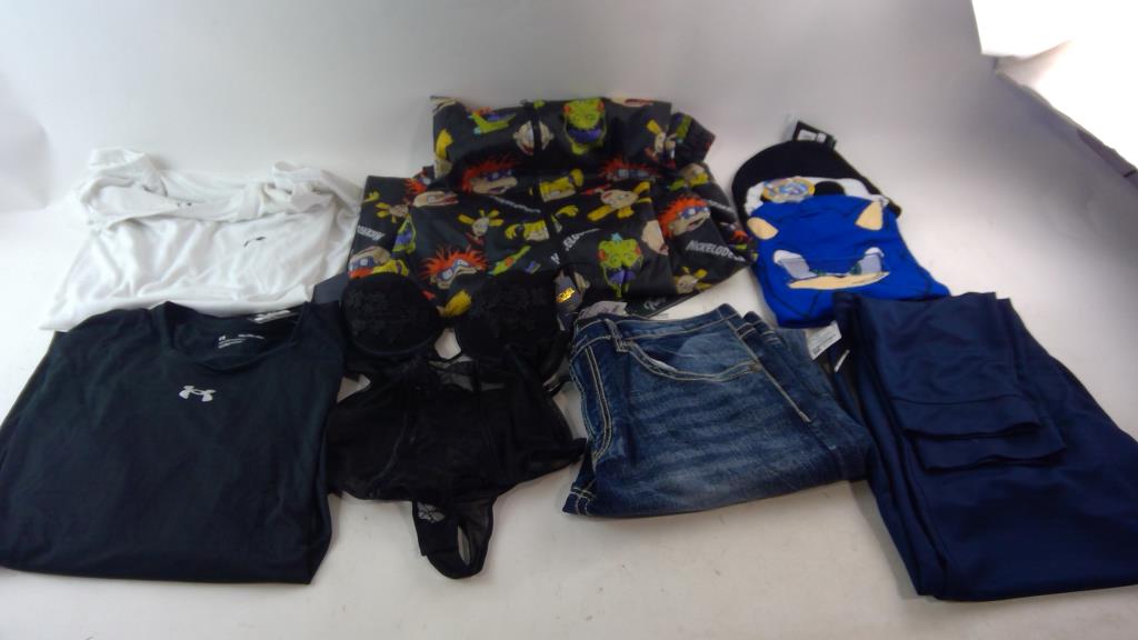 Clothing Lot, 5+ Pieces | Property Room