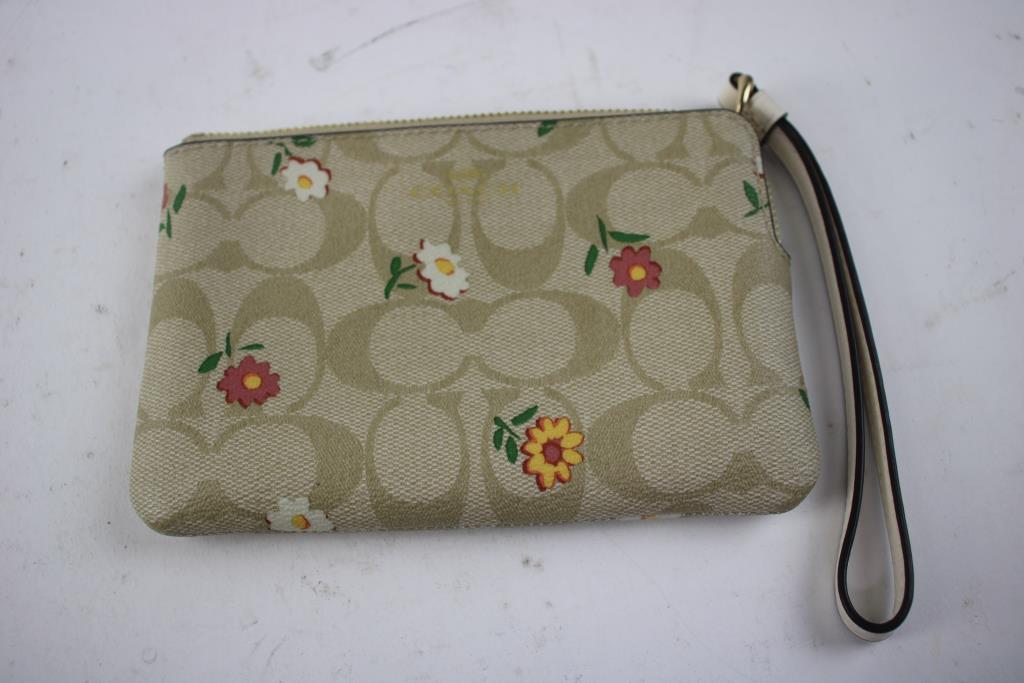 Coach Leather Zipper Hand Wallet | Property Room