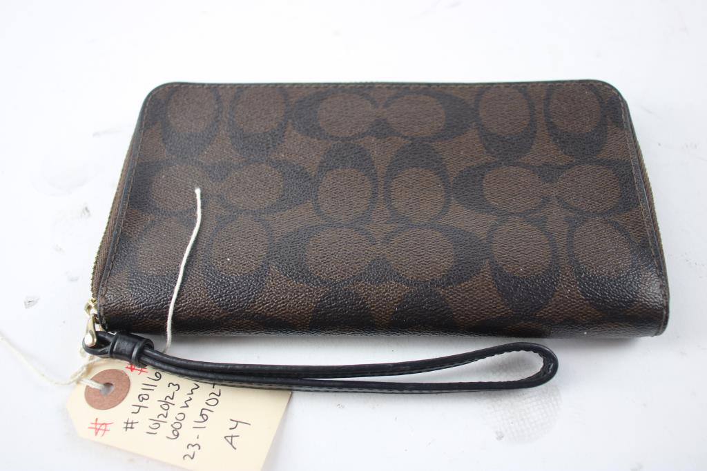 Coach Leather Zipper Hand Wallet | Property Room