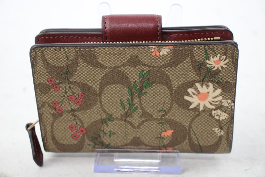 Coach Medium Corner Zip Wallet Wildflower Print | Property Room