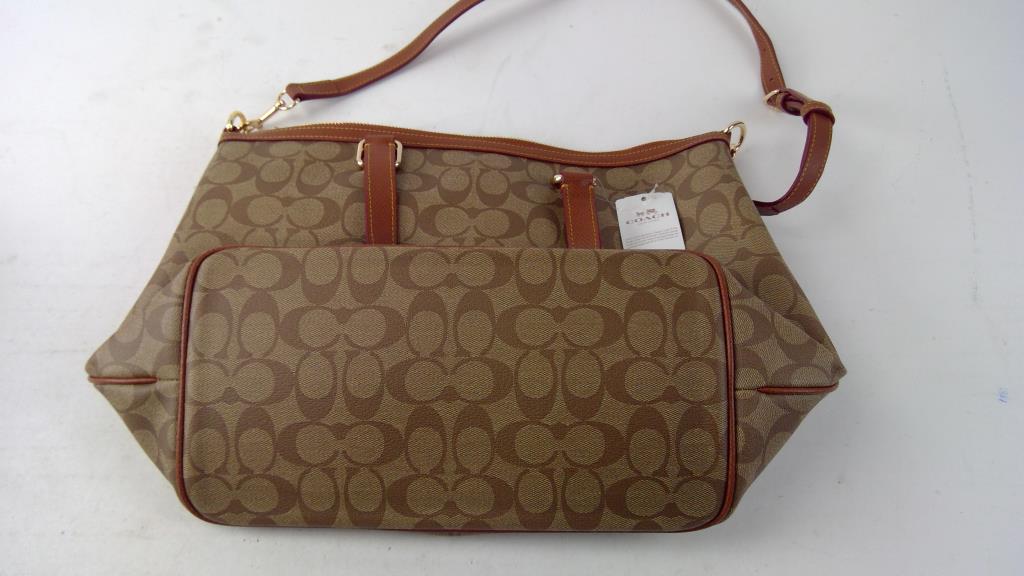 Coach Signature Pleat Tote Bag, F34614 | Property Room