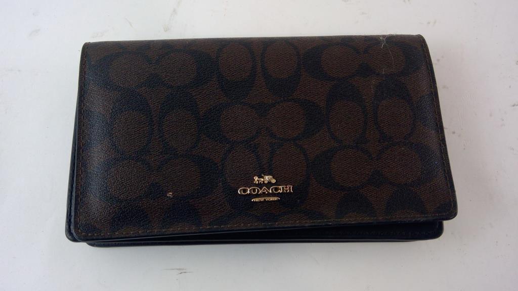 Coach Wallet | Property Room
