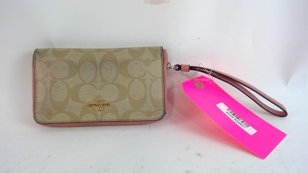 Coach Wallet | Property Room