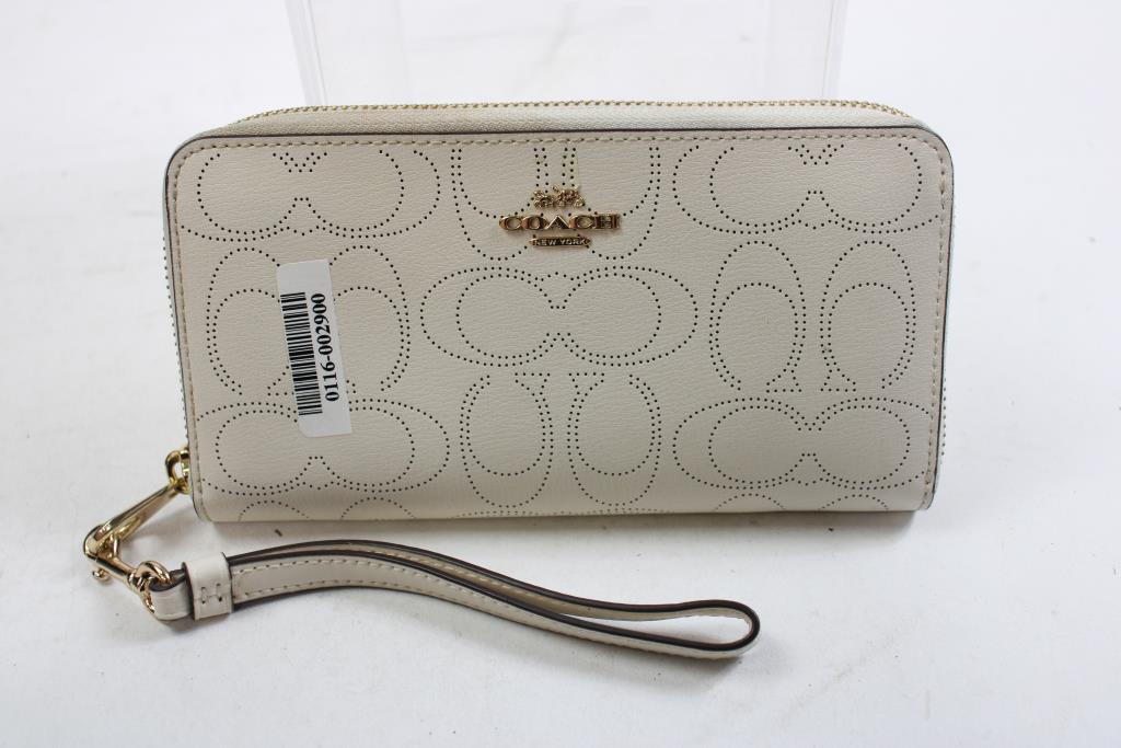 Coach Wallet | Property Room