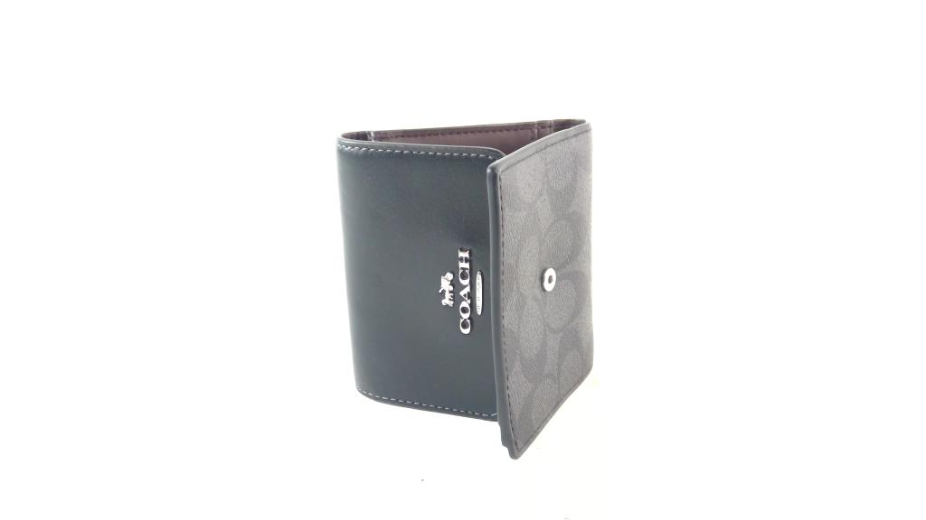 Coach Wallet | Property Room