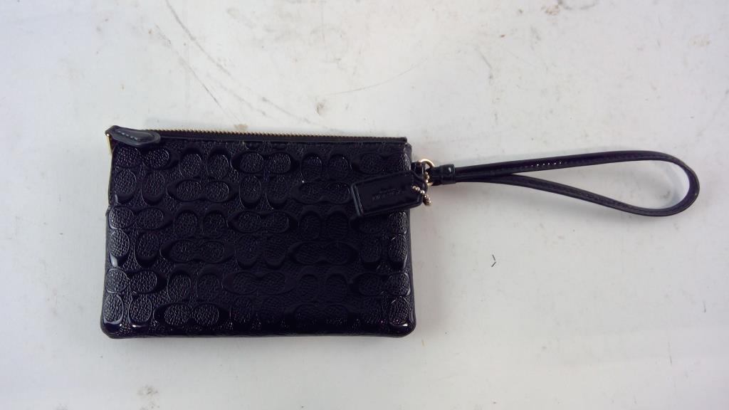 Coach Wallet | Property Room