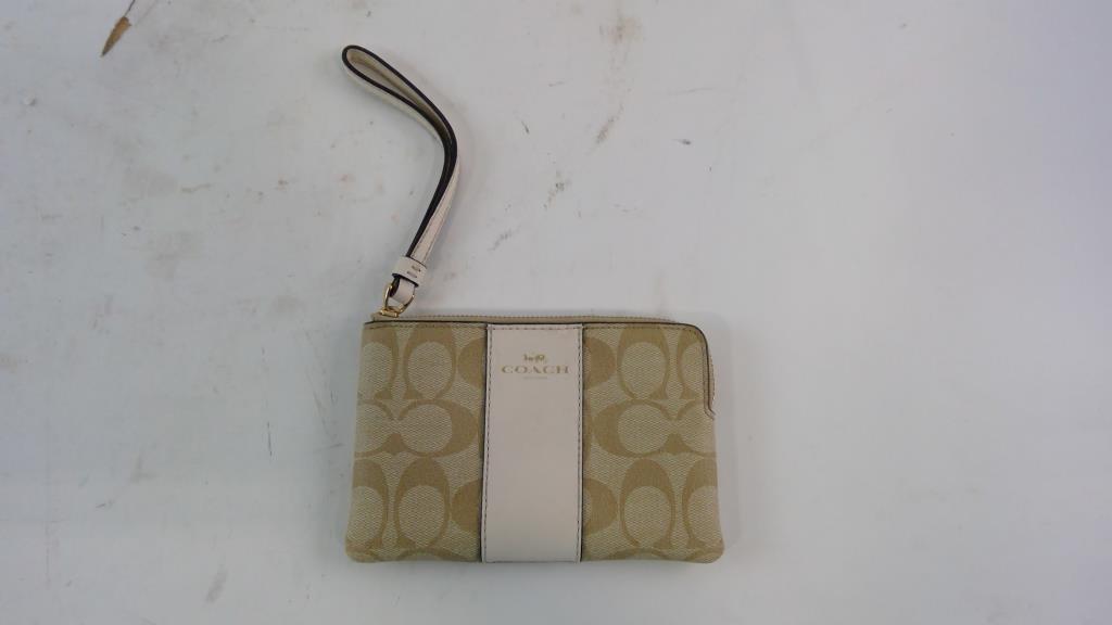 Coach Wallet | Property Room