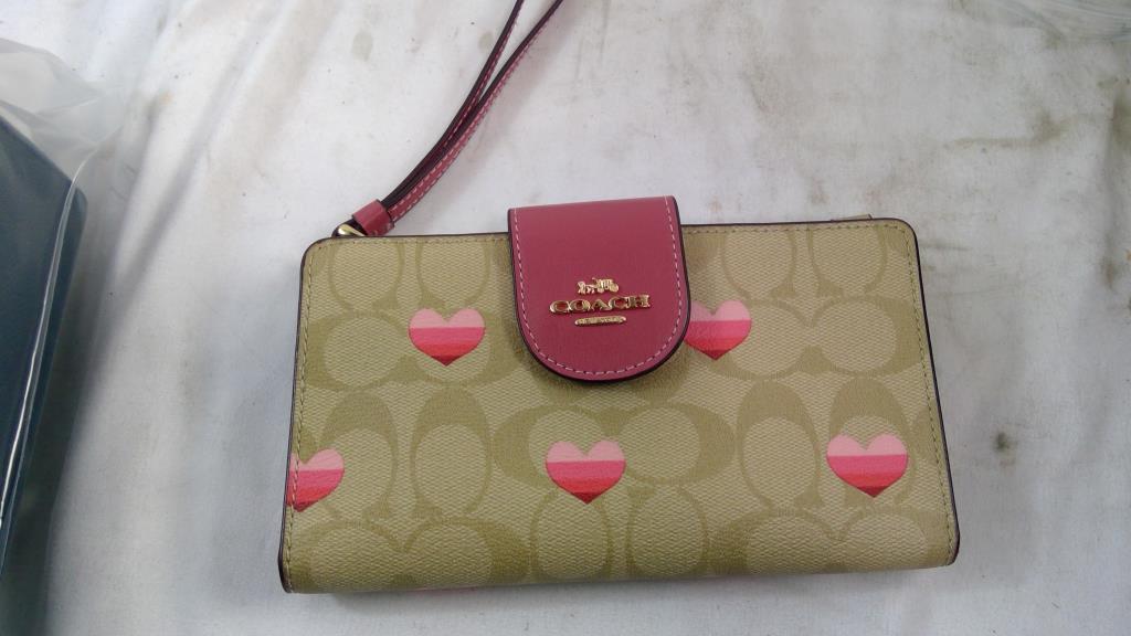 Coach Wallet | Property Room