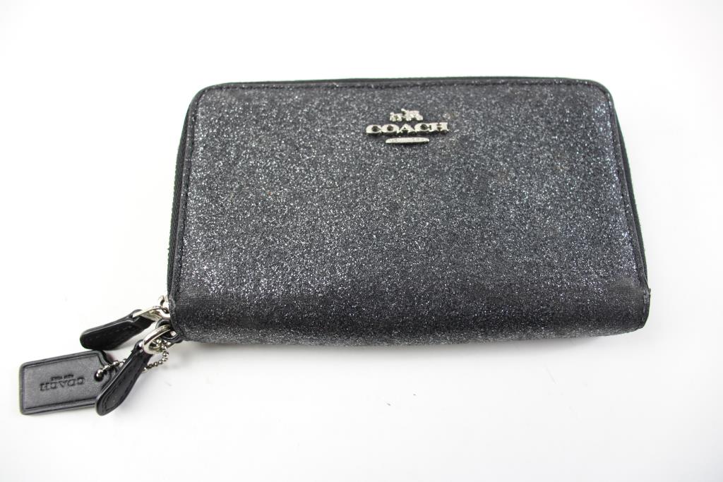 Coach Wallet | Property Room