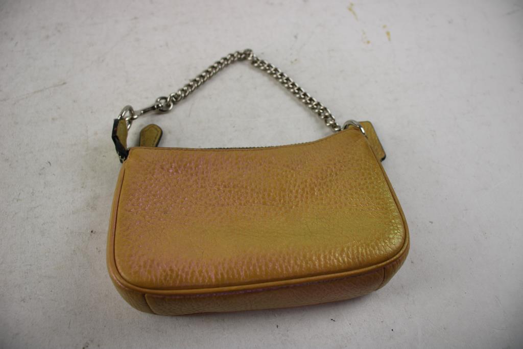 Coach Zipper Hand Wallet | Property Room