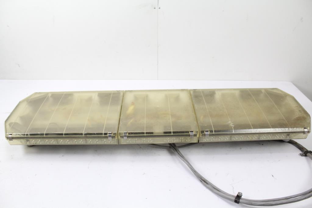 Code3 2100 SC LED Lightbar | Property Room