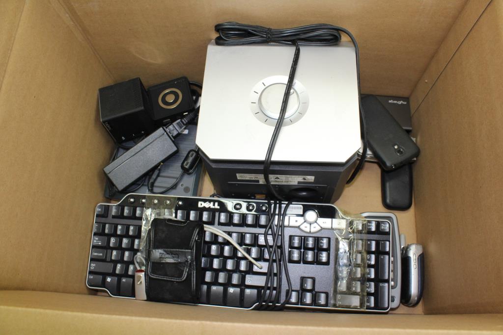 Computer Monitor, Flatbed Scanner, Cellphones And More! 10+ Items ...