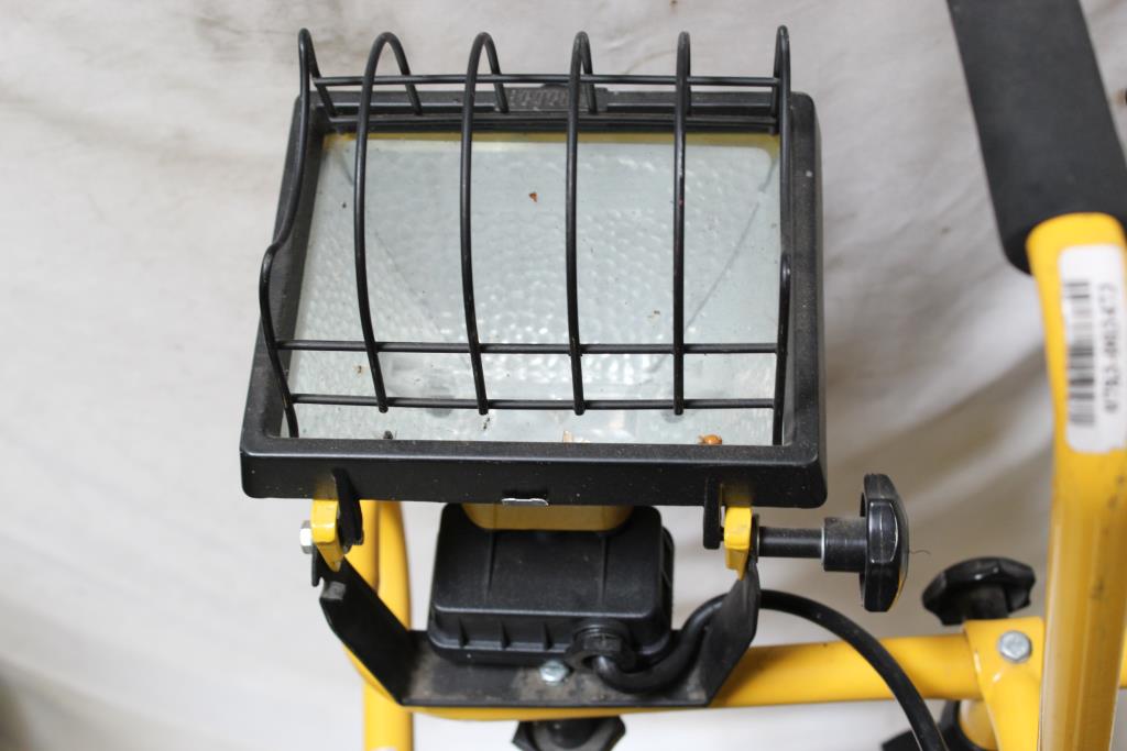 Cooper Lighting Double Work Light TQS1000 And Stand | Property Room