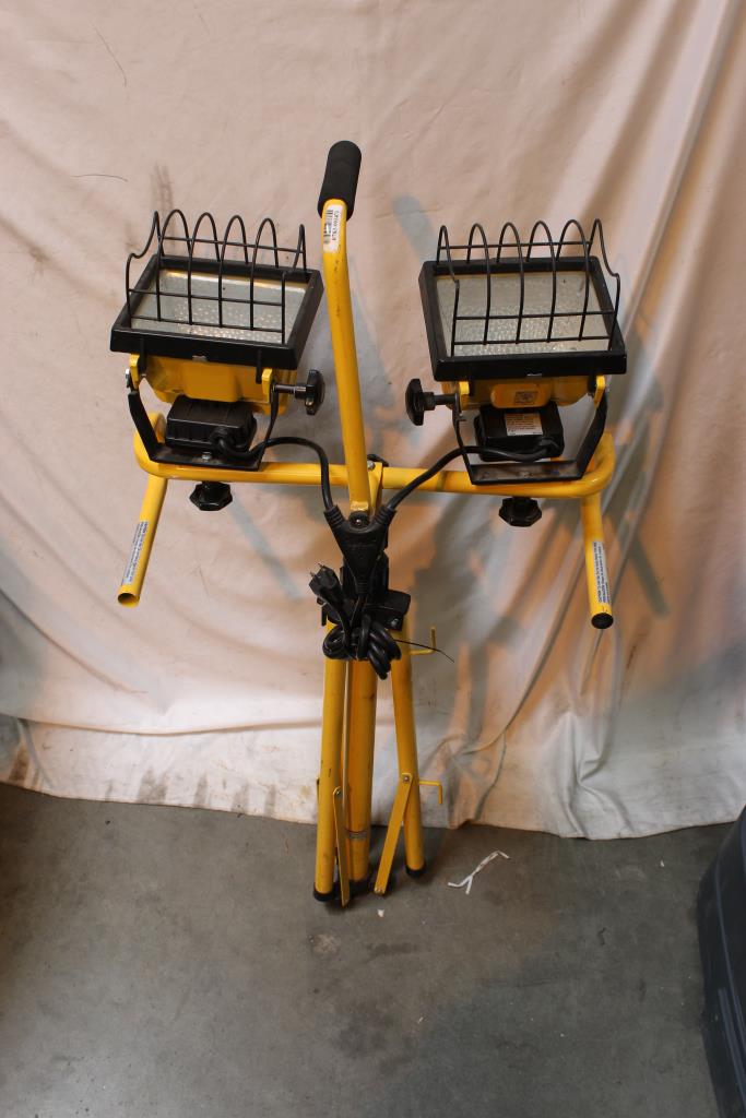 Cooper Lighting Double Work Light TQS1000 And Stand | Property Room