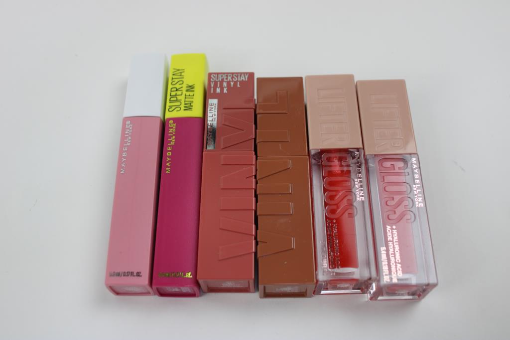 Cosmetics Lot - 10 Pieces | Property Room