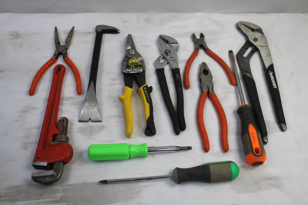 Craftsman Toolbag W/ Misc Tools | Property Room