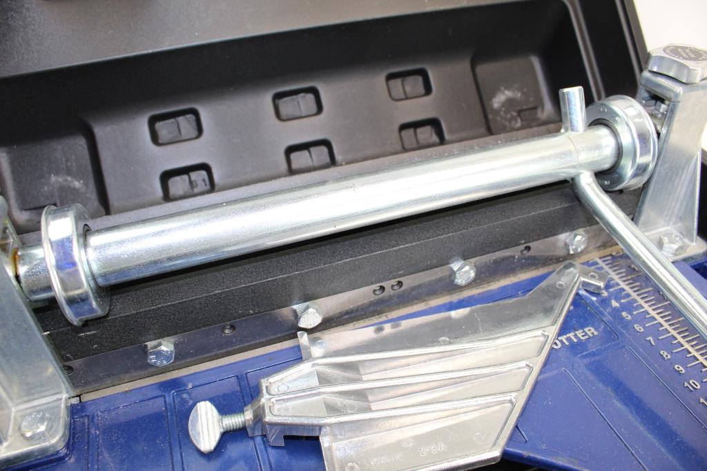 Crain Vinyl Tile Cutter In Case | Property Room