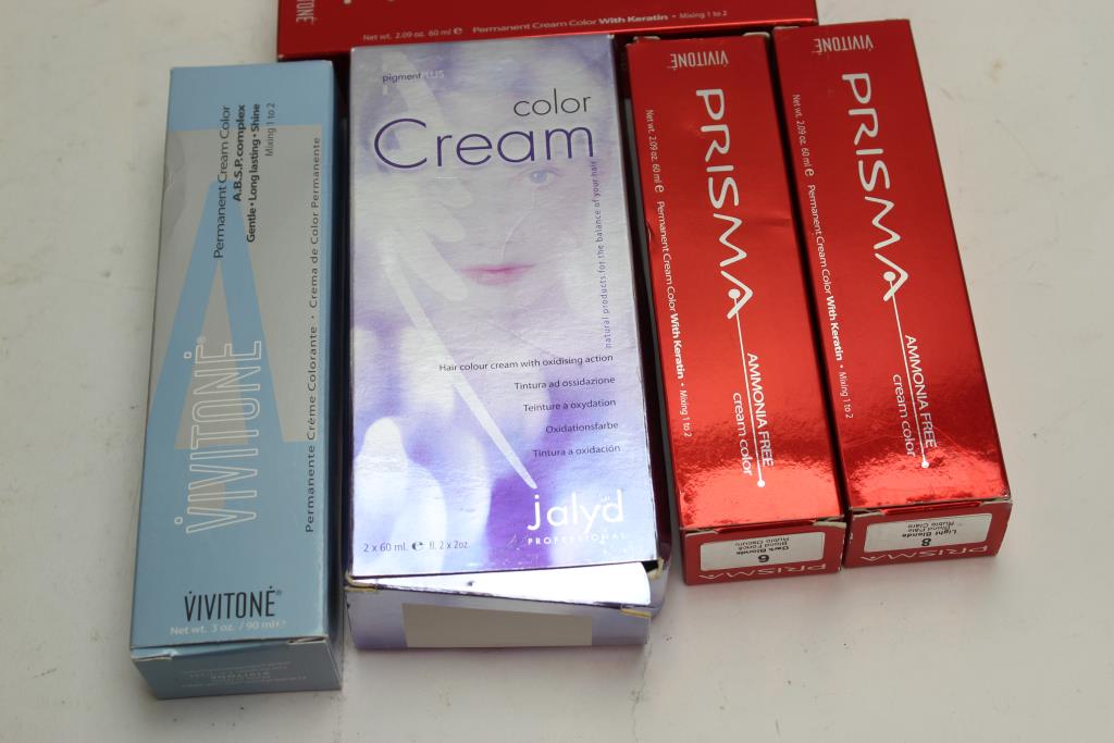 Cream Color Makeup: Vivtone, Prisma, Jalyd: 5+ Items | Property Room