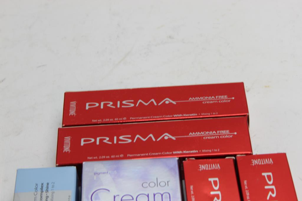 Cream Color Makeup: Vivtone, Prisma, Jalyd: 5+ Items | Property Room
