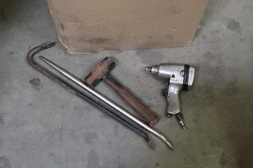 Crow Bars, Hammer, Sockets And More 15+pieces | Property Room