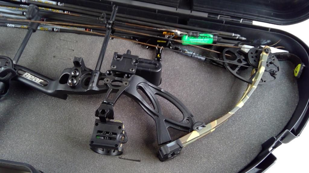 Cruzer G3 Compound Bow | Property Room
