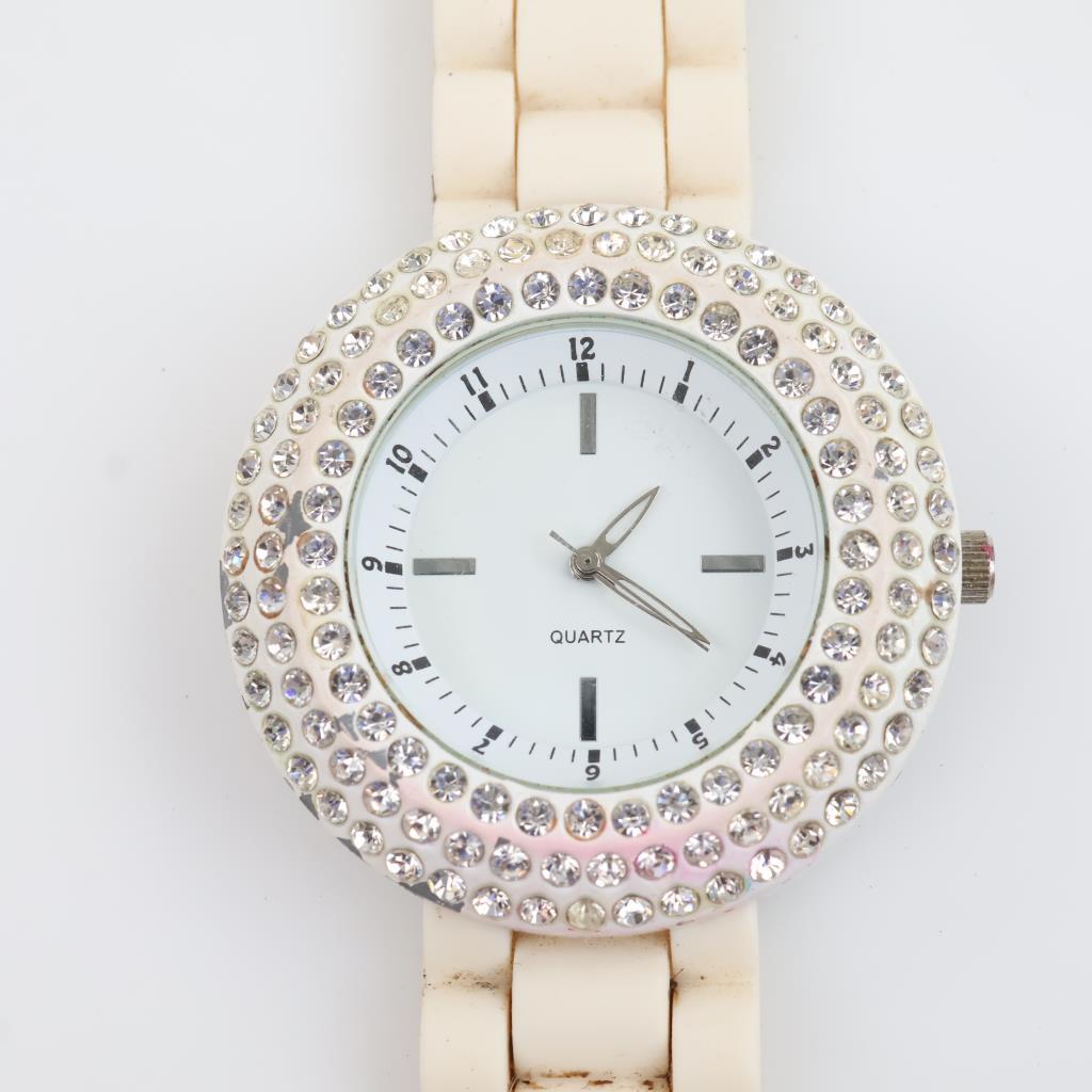 Crystal Bezel White Dial Fashion Watch | Property Room