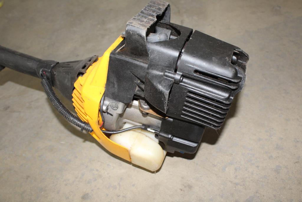 Cub Cadet CC2020 17" Trimmer | Property Room