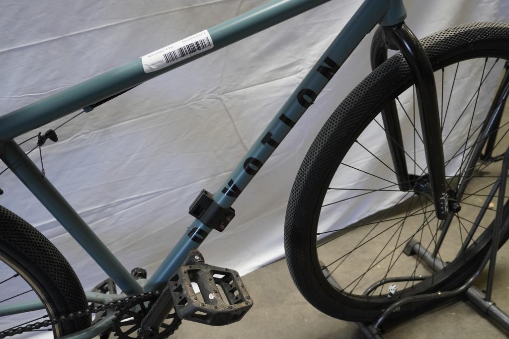 Cult Devotion 29 Inch Bike | Property Room