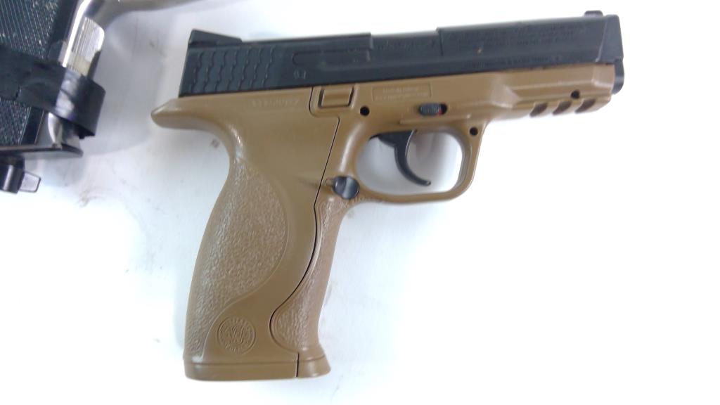 Daisy Airsoft Gun And More, 4 Pieces | Property Room