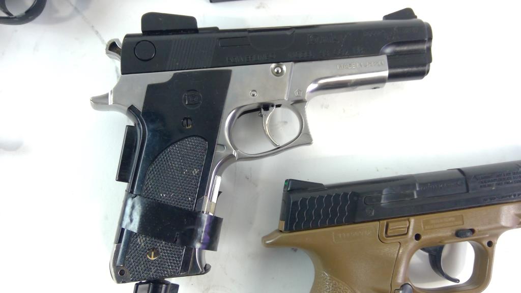 Daisy Airsoft Gun And More, 4 Pieces | Property Room