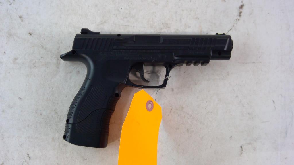 Daisy Powerline BB Gun | Property Room