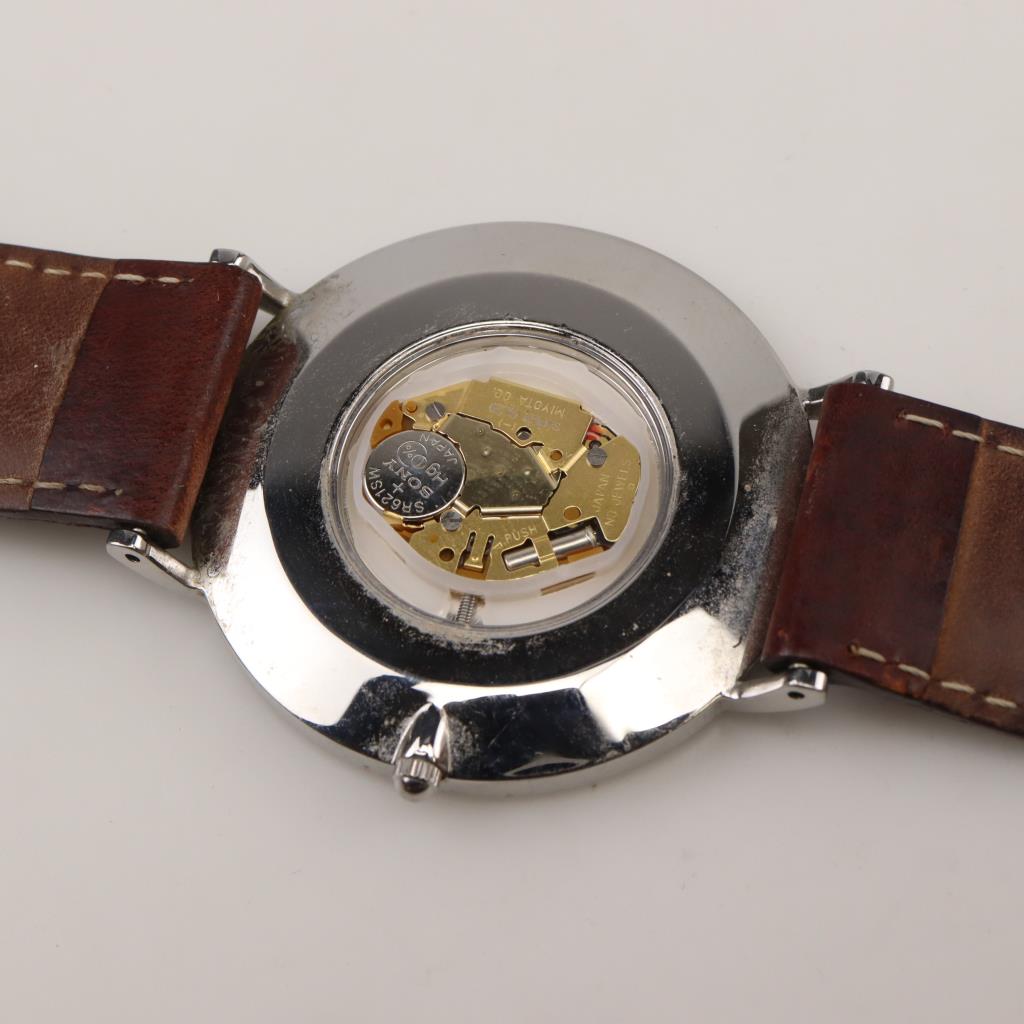 Daniel Wellington Leather Watch | Property Room