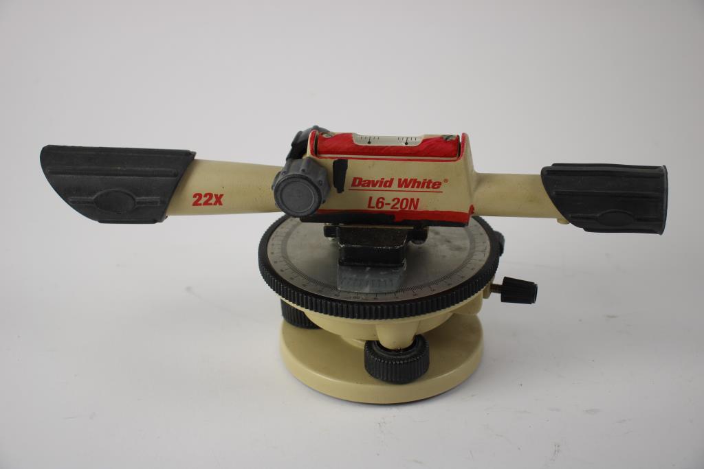 David White Power Optical Meridian Level | Property Room