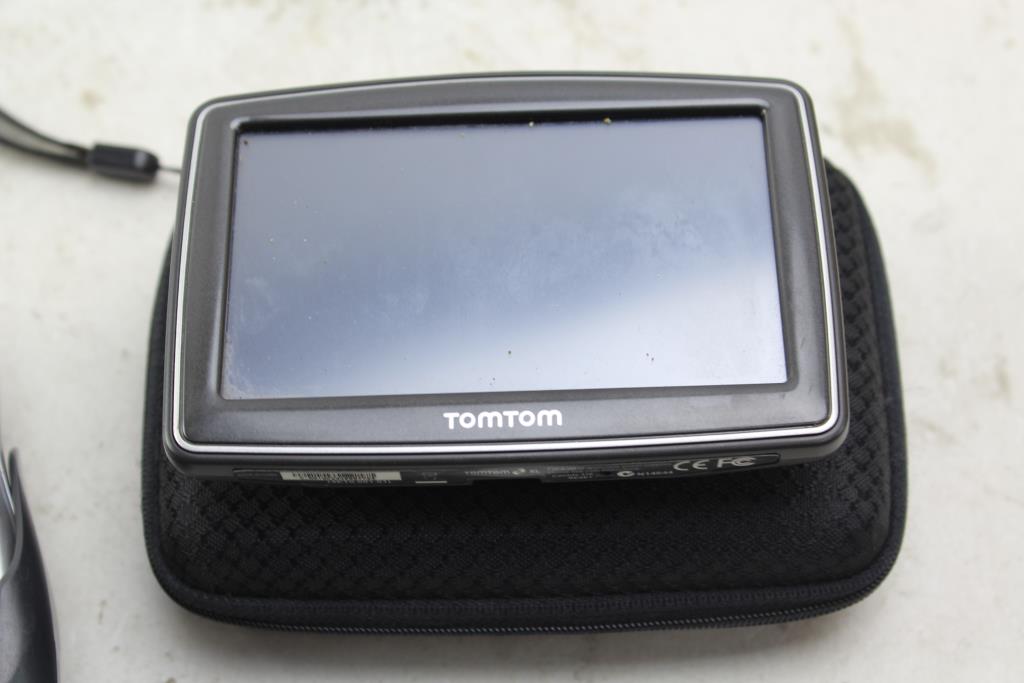 Delphi MyFi Xm2go Satellite Radio & TomTom XL GPS Navigator; 2 Pieces ...