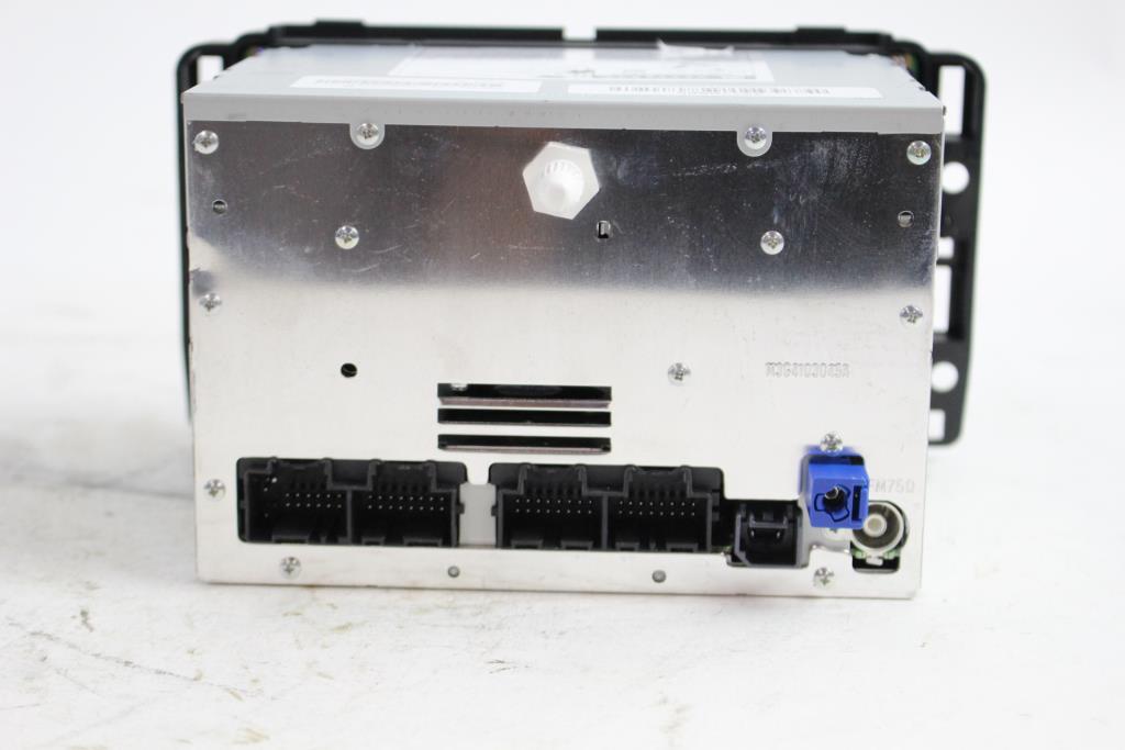 Denso GM DVD/Navigation/Stereo | Property Room