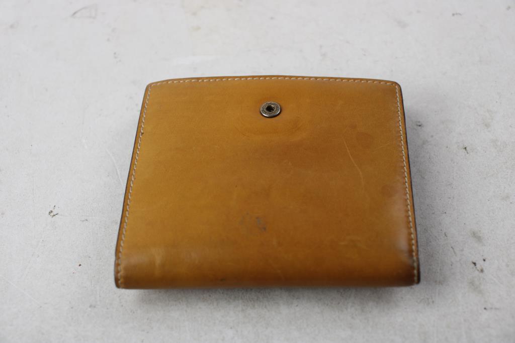 Designer Gucci Wallet - Doublechecked By Entrupy | Property Room